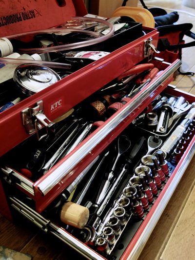 ボンネいじりの工具箱 : 38歳からのトライアンフ・ボンネビル