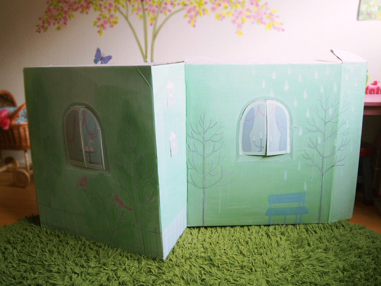 段ボールのおうち作ったよ : こどものにわ