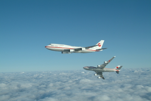 2機の政府専用機 個別運用でオランダとロシアへ : □□ほーどー 2機の政府専用機 個別運用でオランダとロシアへ : □□ほーどー