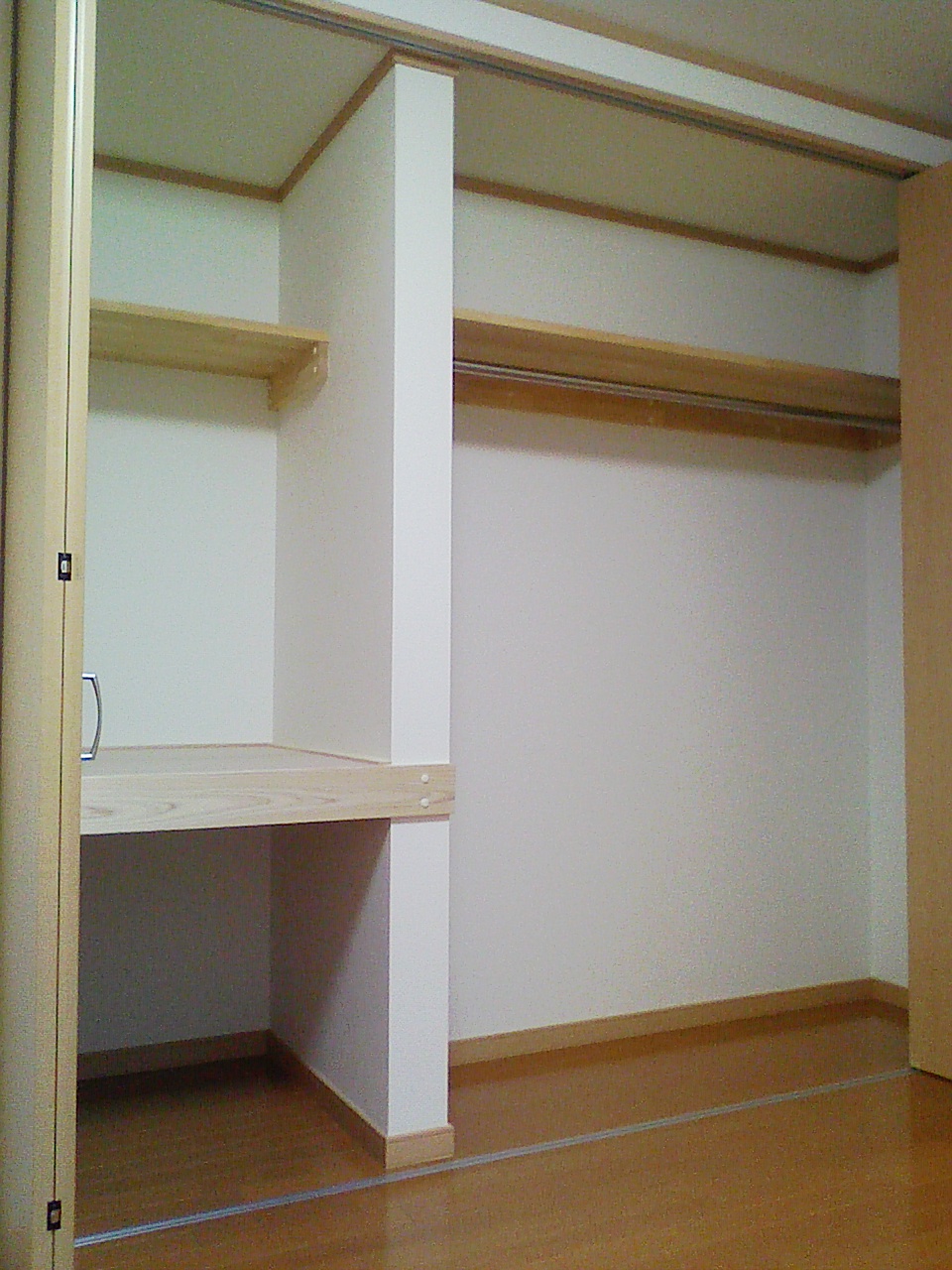 天井から床まで本棚 : オモダカブログ（思高建設）