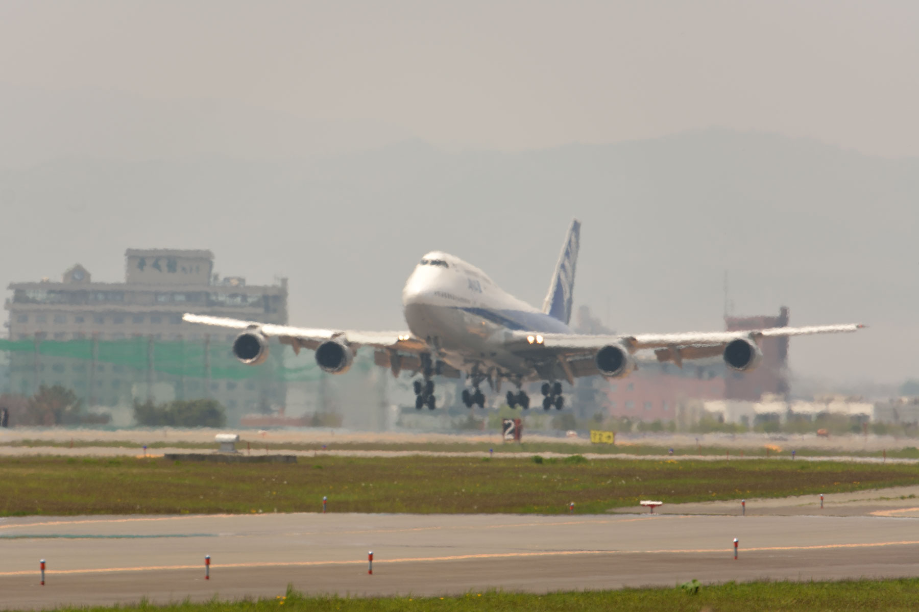 BOEING 747-400D / JA8961 : SKY LOUNGE GARDEN -transporter side- BOEING 747-400D / JA8961 : SKY LOUNGE GARDEN -transporter side-