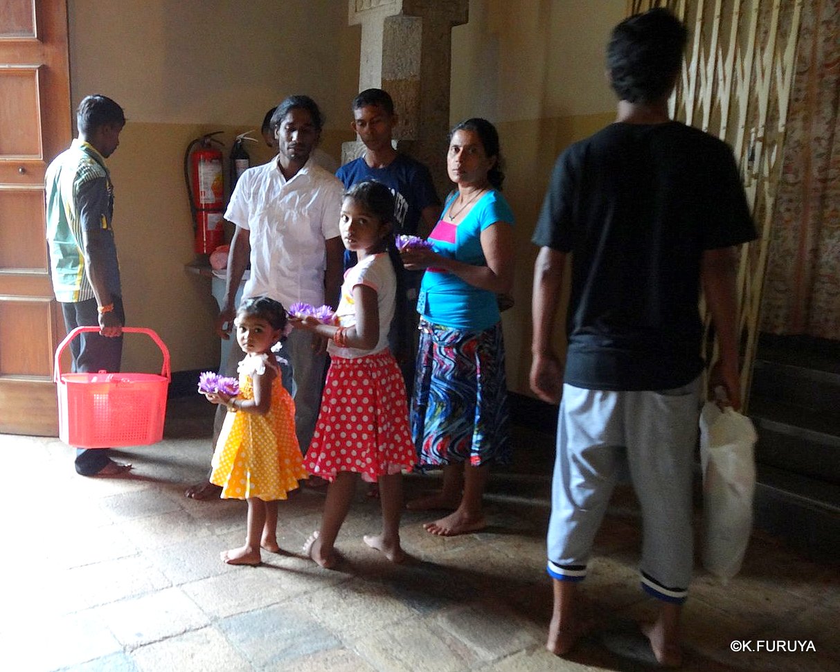 スリランカ旅行記 9 古都 キャンディ その1 仏歯寺 : FK’s Blog