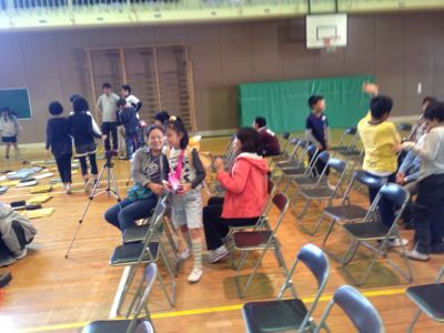 審査、休憩、作品見学！ : 城山通信