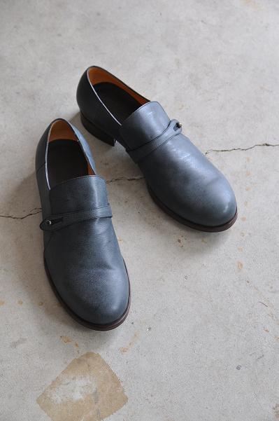forme Button Strap Shoes : un.regard.moderne