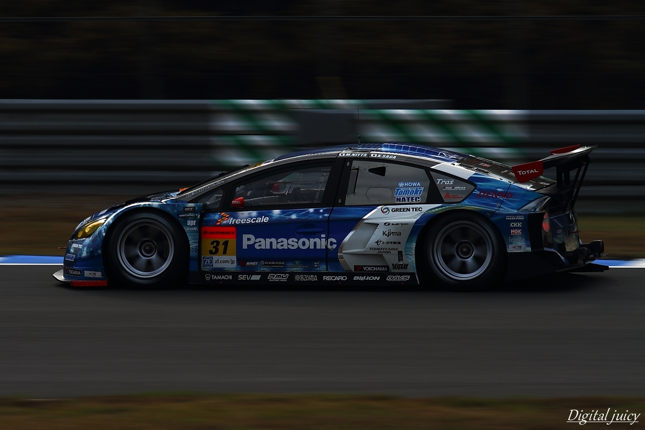 GT300 ： #31 Panasonic apr PRIUS GT : Digital juicy