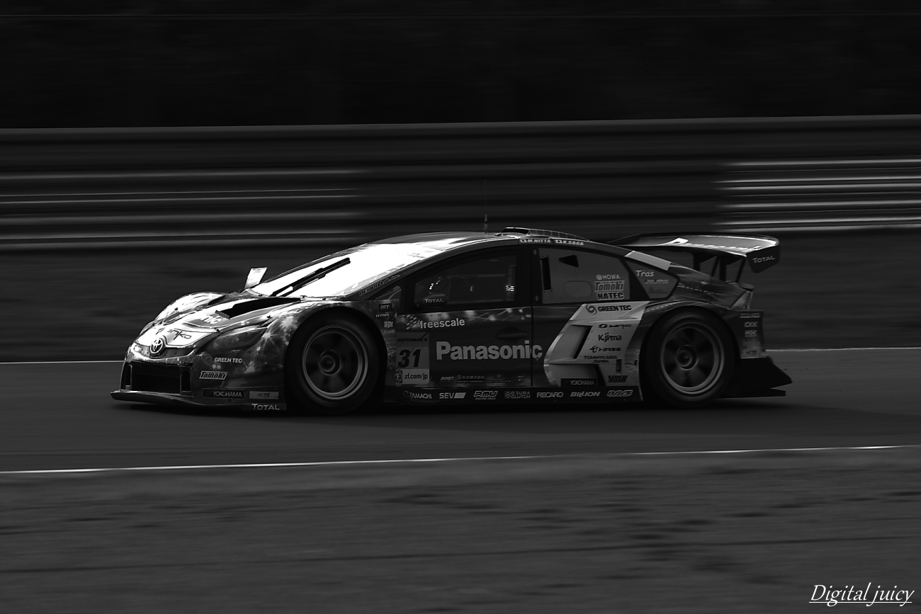 GT300 ： #31 Panasonic apr PRIUS GT : Digital juicy