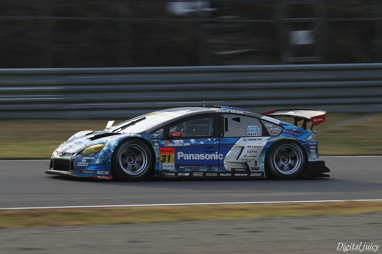GT300 ： #31 Panasonic apr PRIUS GT : Digital juicy