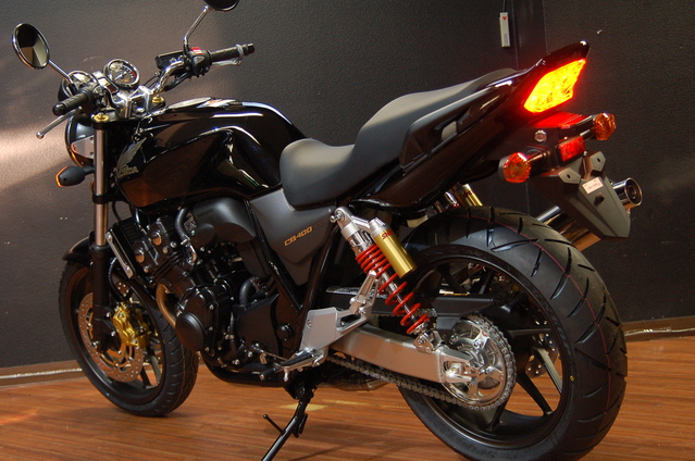 新型CB400入荷しました！ : SCSブログ