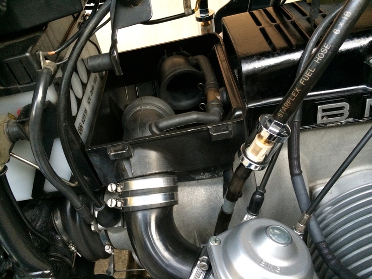 ミッションケースのオイル漏れを止めろ！ : 41歳からの★BMW R100RS