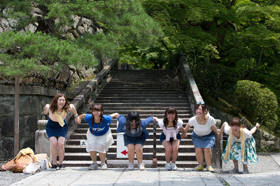 美、・にぎやかです「美と美」「美と美と美と美と美」「美人美人」 : 野山の散策