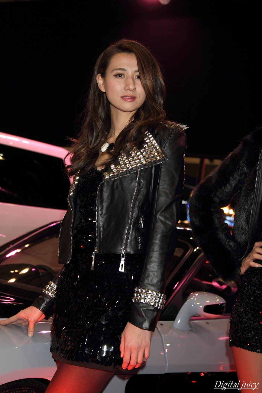 Sara さん（VeilSide CO.,LTD ブース） : Digital juicy