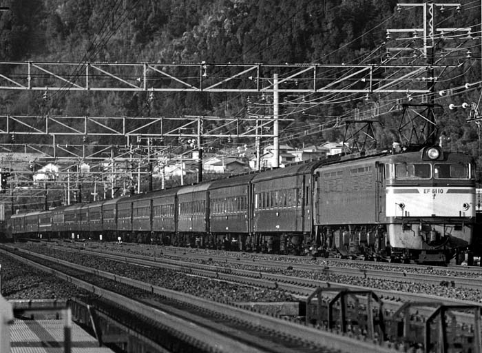 EF61 阿蘇 : 線路脇の小道