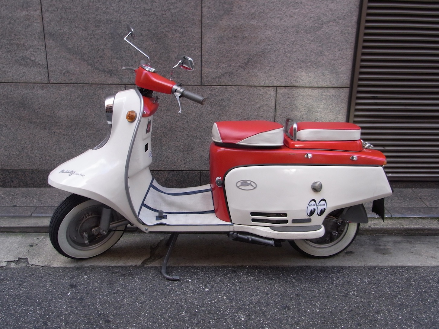 富士重工 RABBIT S301 : SIDESTAND BLOG