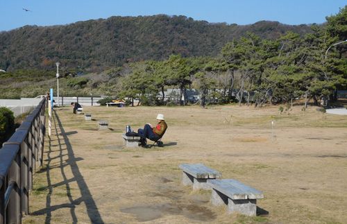 《葉山御用邸裏にて！》 : 晴チャリ雨読