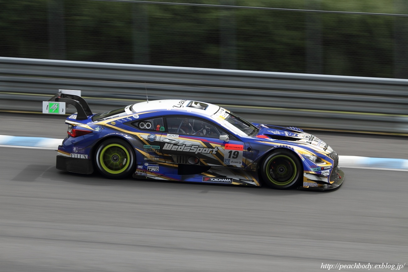 #19 WedsSport ADVAN RC F（GT500） : Peach Body