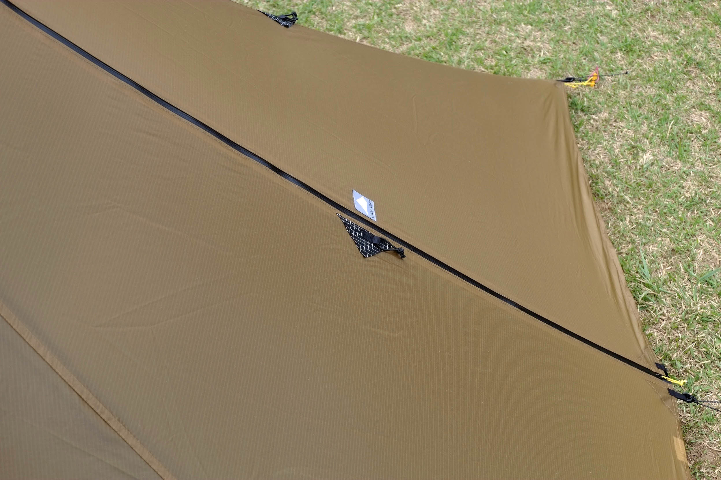 Hapi Sil / LOCUS GEAR : MOUNTAIN JOHNNY Hapi Sil / LOCUS GEAR : MOUNTAIN JOHNNY