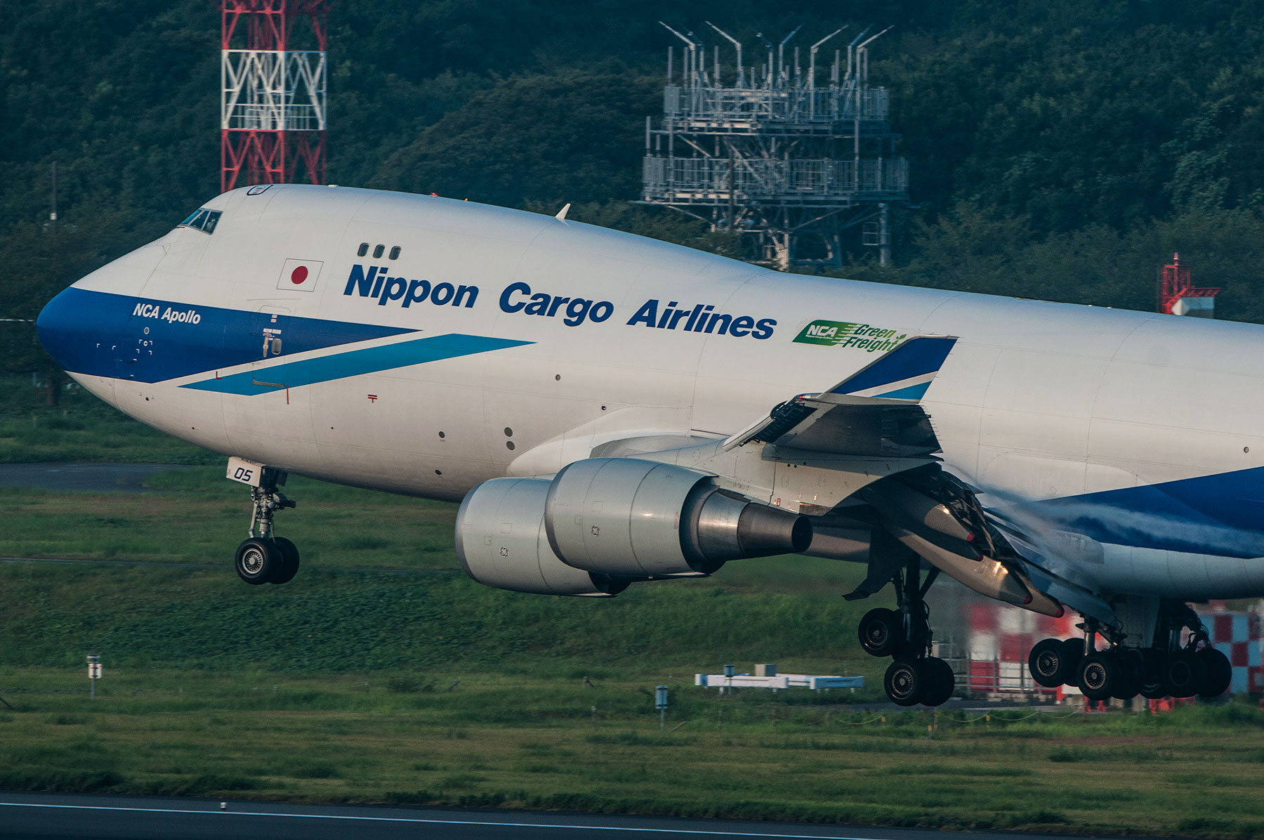 BOEING 747-400F / JA05KZ : SKY LOUNGE GARDEN -transporter side-