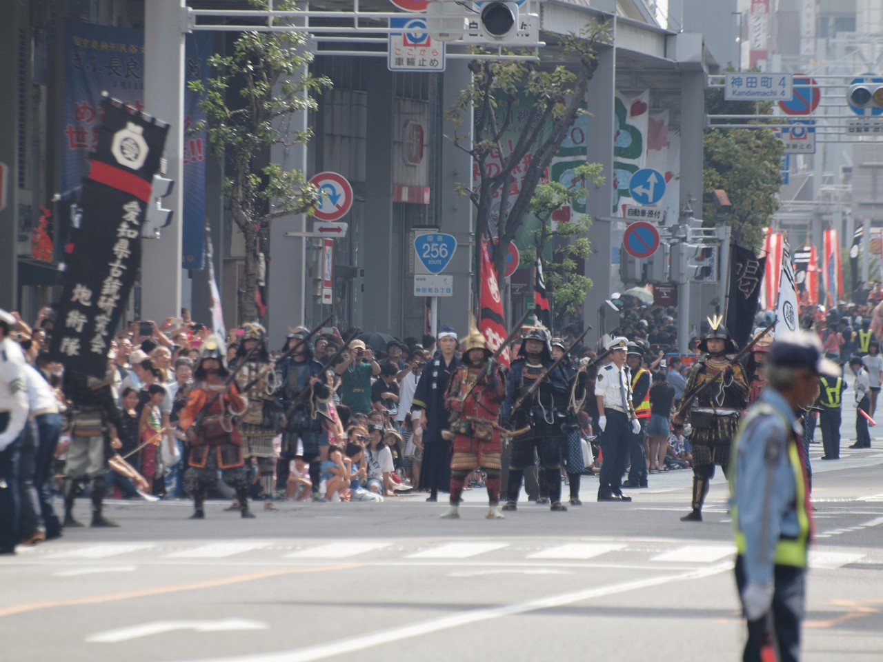 【動画ｱﾘ】キムタク信長の騎馬行列スタートwww [551743856]