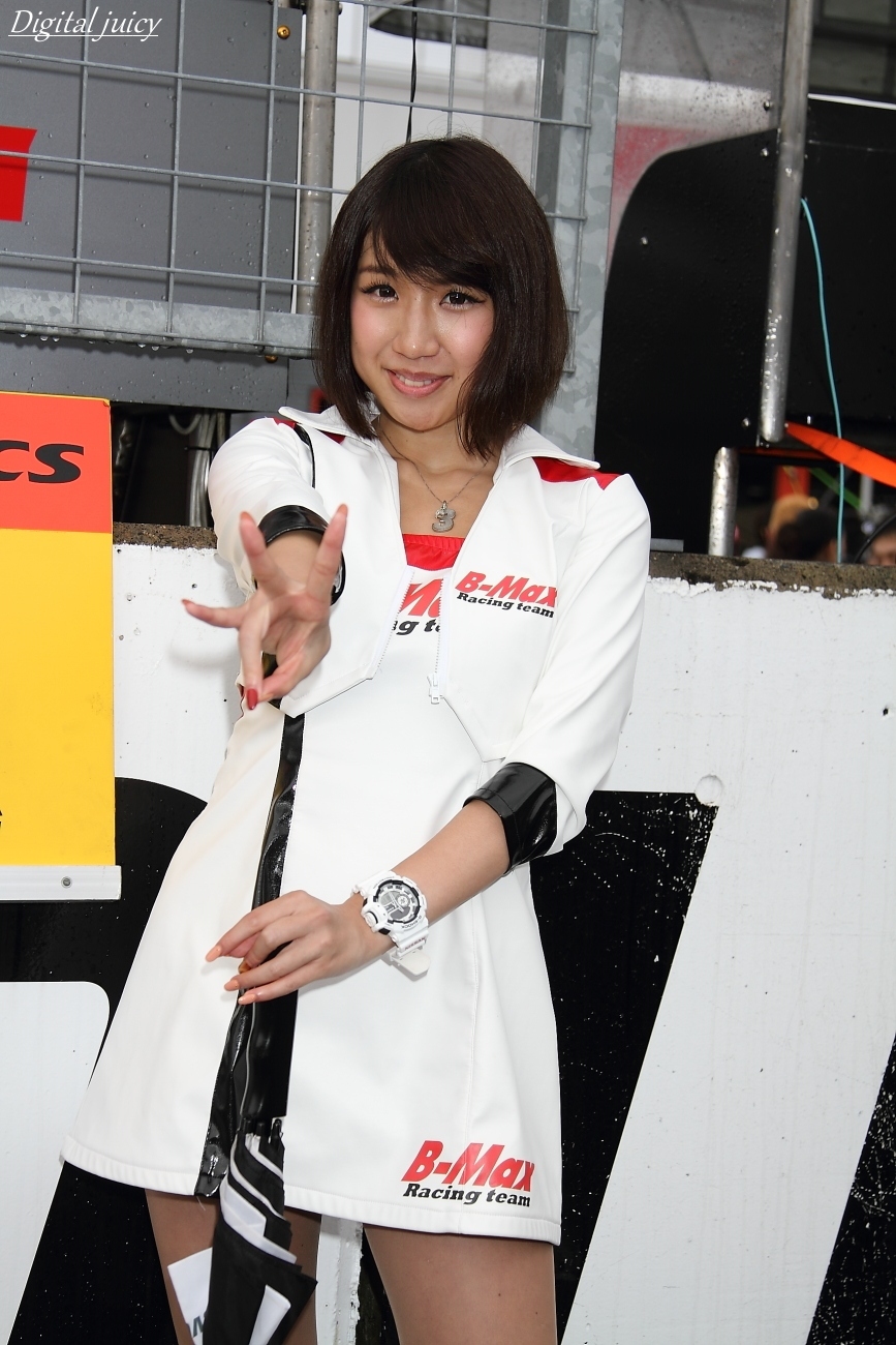 真山明梨 さん（B-MAX NDDP Racing Girl） : Digital juicy