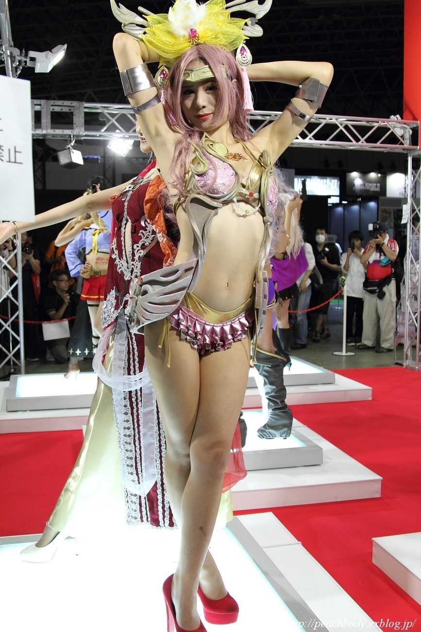 羽生ゆか（Yukaにゅん）さん（6waves ブース） : Peach Body