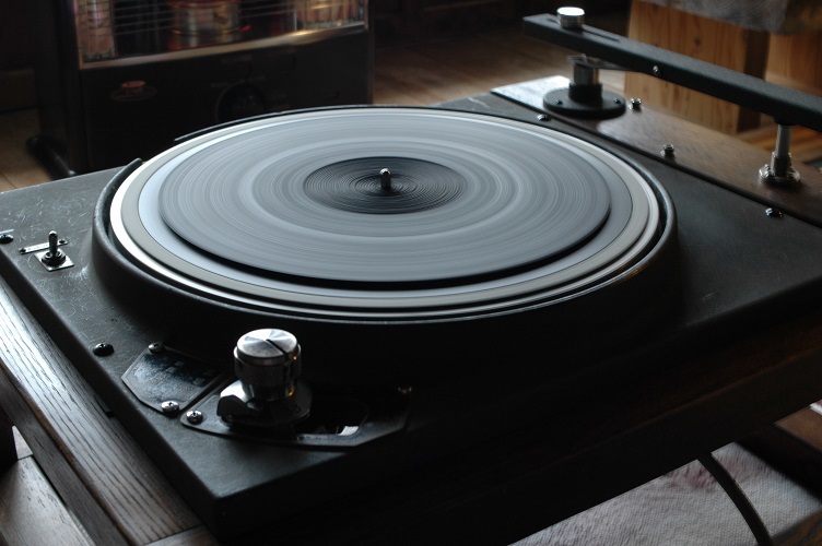 Japanese broadcast idler on Audio Oyazi blog - Other Turntables - Lenco ...