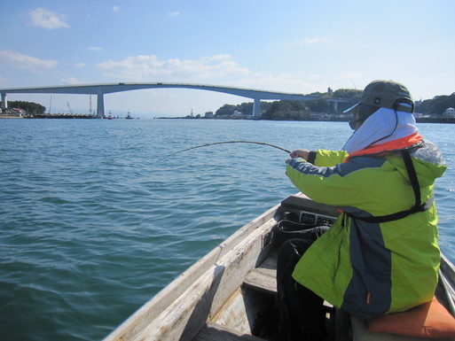 2017年、初釣り : 古いバイク陸王と、犬。