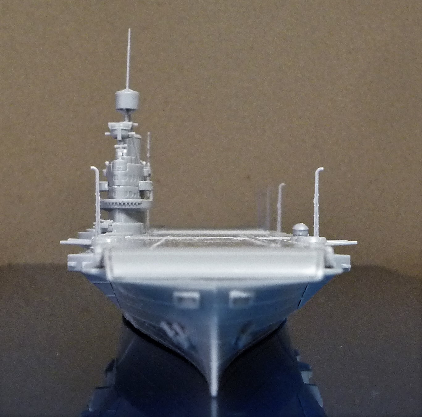 特別企画》アオシマ 英国海軍 航空母艦 イラストリアス 特別企画》アオシマ 英国海軍 航空母艦 イラストリアス