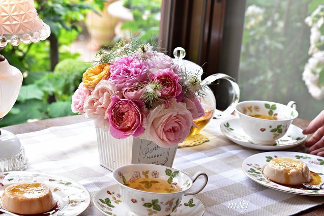 バラを飾ってティータイム♪ : バラ好き夫婦のガーデン日記