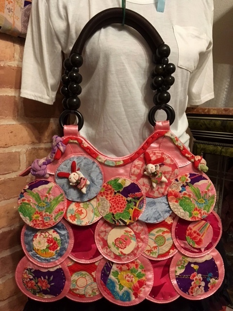 陽猫壽驩ヨウビジュカン Japanese antique kimono古布遊び～*・縮緬細工 創作バック