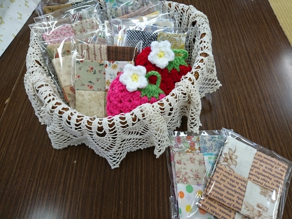 お礼にコースターを : グランマの戯れ