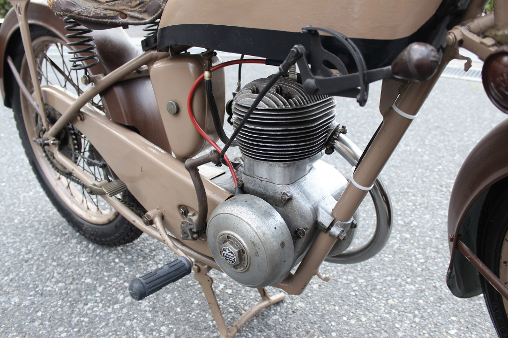 MotoBecane D45 : Bat Motorcycles Italian