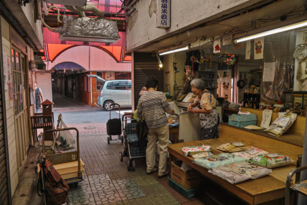 福岡県北九州市門司港「中央市場」 : 風じゃ~