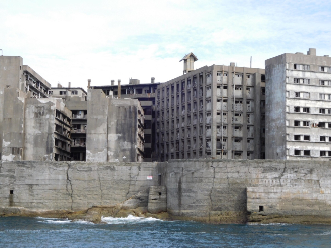 軍艦島に上陸！② 軍艦島の見学と当時の様子 : ～ 休日ダンスと忘備録