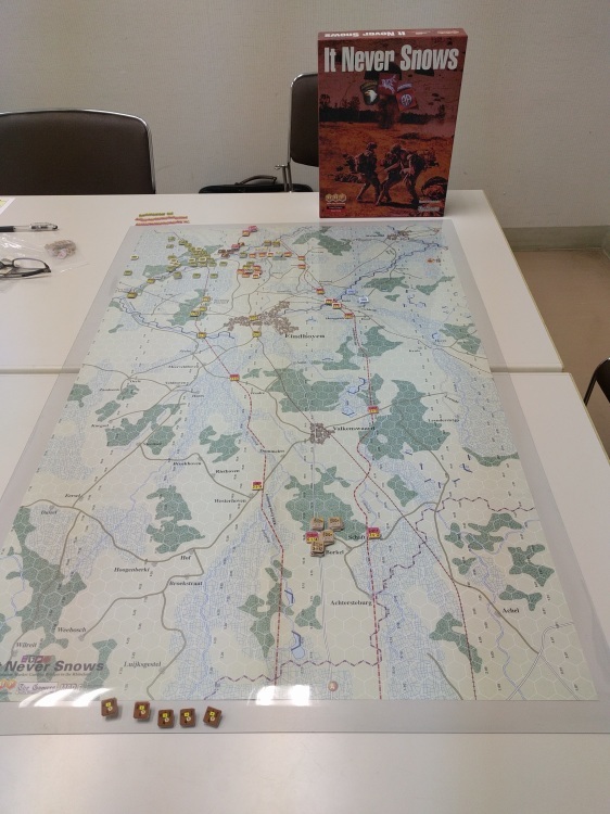 第9回平和ゲーム集会(GAMERS／MMP)SCS:It Never Snows イッツ・ネバー・スノーズ追加シナリオ5.12「英近衛機甲師団の突破」 : YSGA 例会報告
