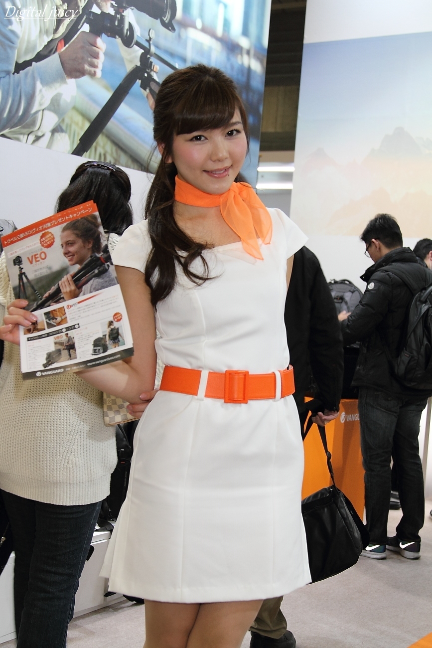 志織 さん（バンガード ブース） : Digital juicy
