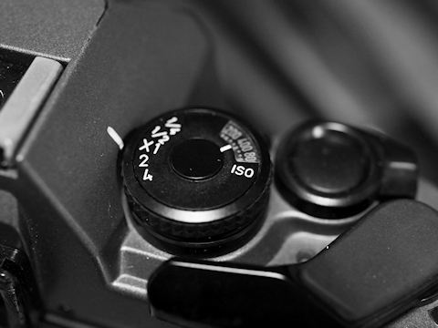 銀塩一眼レフ・クラッシックス(12)CONTAX 159MM : 【匠の 銀塩一眼レフ・クラッシックス(12)CONTAX 159MM : 【匠の