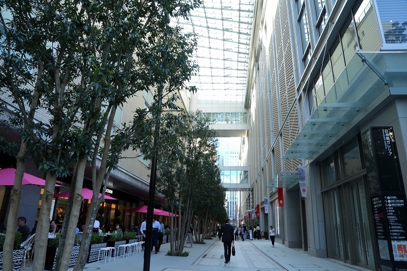 日本橋高島屋の本館・新館の間に、お洒落なストリートが誕生 日本橋高島屋の本館・新館の間に、お洒落なストリートが誕生