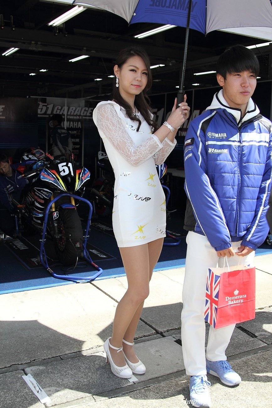 芦沢ゆうな さん ＆ 北川華子 さん（51GARAGE Team Iwaki レースクイーン） : Peach Body