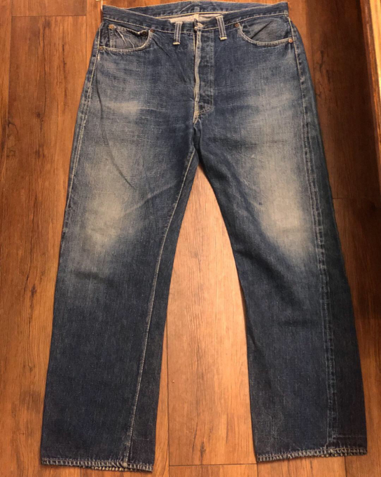 LEVI'S 501XX 1946年モデル : VINTAGE CLOTHING & ANTIQUES TWO LEVI'S 501XX 1946年モデル : VINTAGE CLOTHING & ANTIQUES TWO