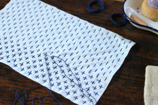 刺し子ふきんの仕上げと、段染めの糸 : キラキラのある日々