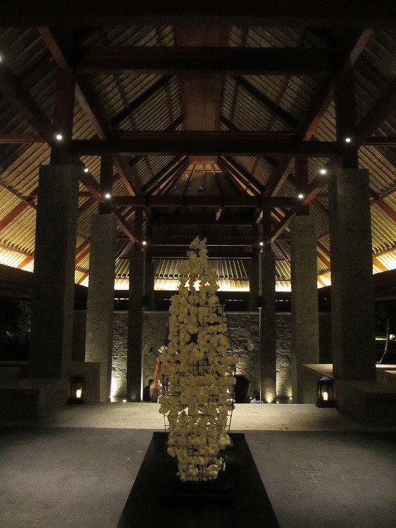 ブルガリリゾートバリの夜 : hoteloG．