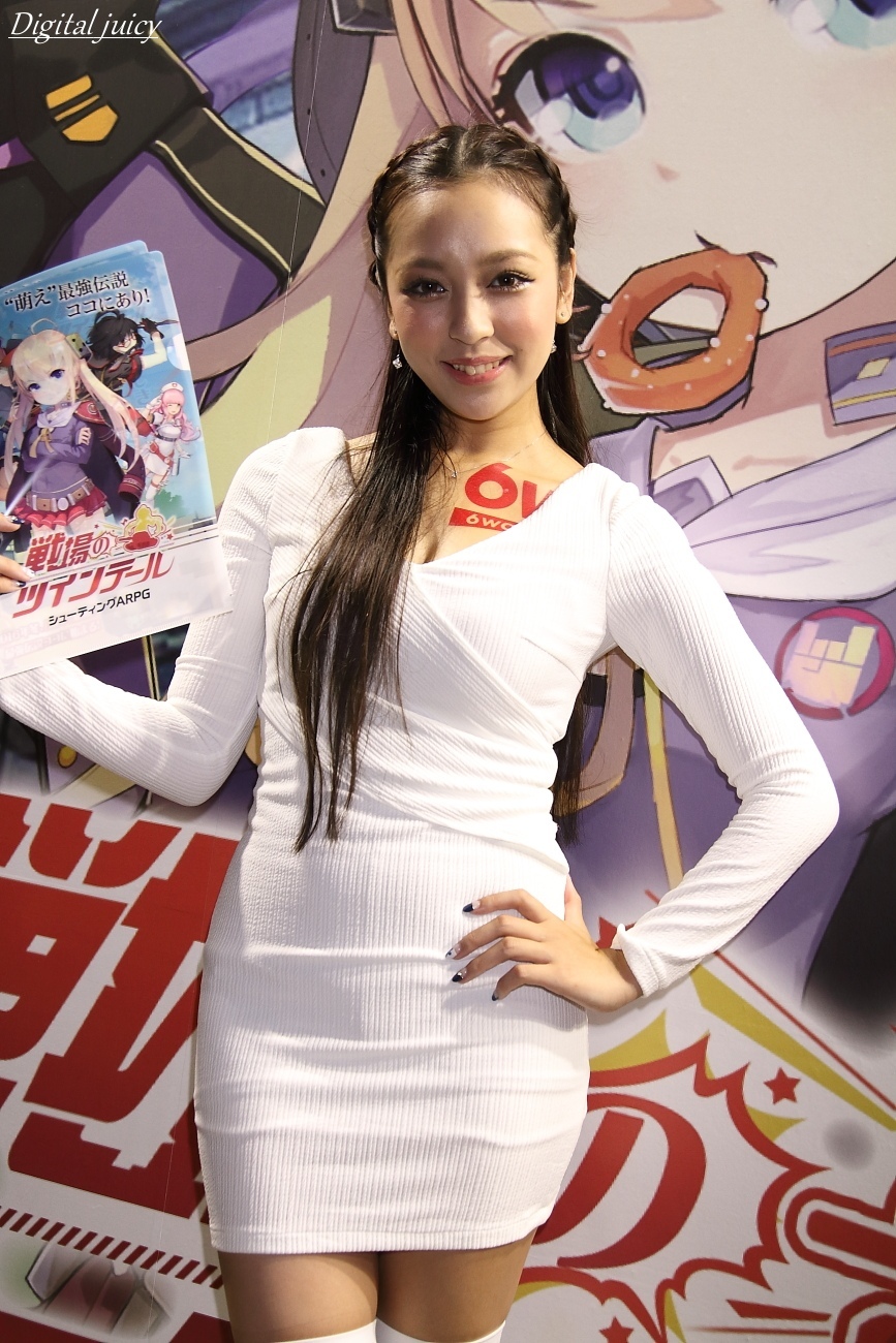 中山裕里香 さん（6waves ブース） : Digital juicy