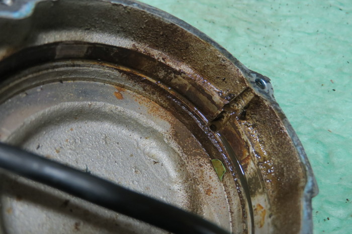 【tm125EN】125返り咲きプロジェクト（ジェネレーターカバー磨き）、リンク溝の件 : だいちゃんガレージ