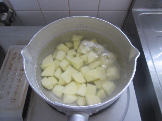 ＜イギリス料理・レシピ＞ ジャーマン・ポテト・サラダ【German Sausage and Potato Salad】 : イギリスの食 ...