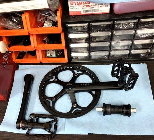 BROMPTON BB交換/TOKEN：TK868CT : カルマックス タジマ -自転車屋さんの スタッフ ブログ