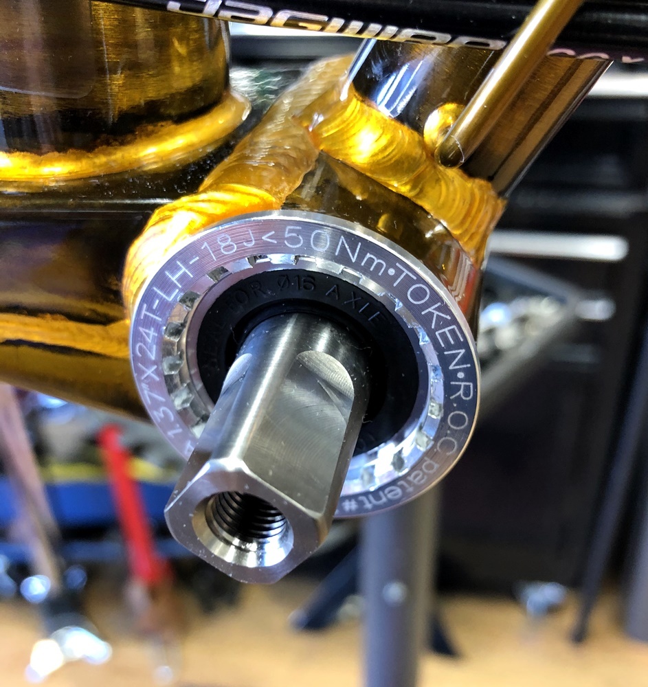 BROMPTON BB交換/TOKEN：TK868CT : カルマックス タジマ -自転車屋さんの スタッフ ブログ