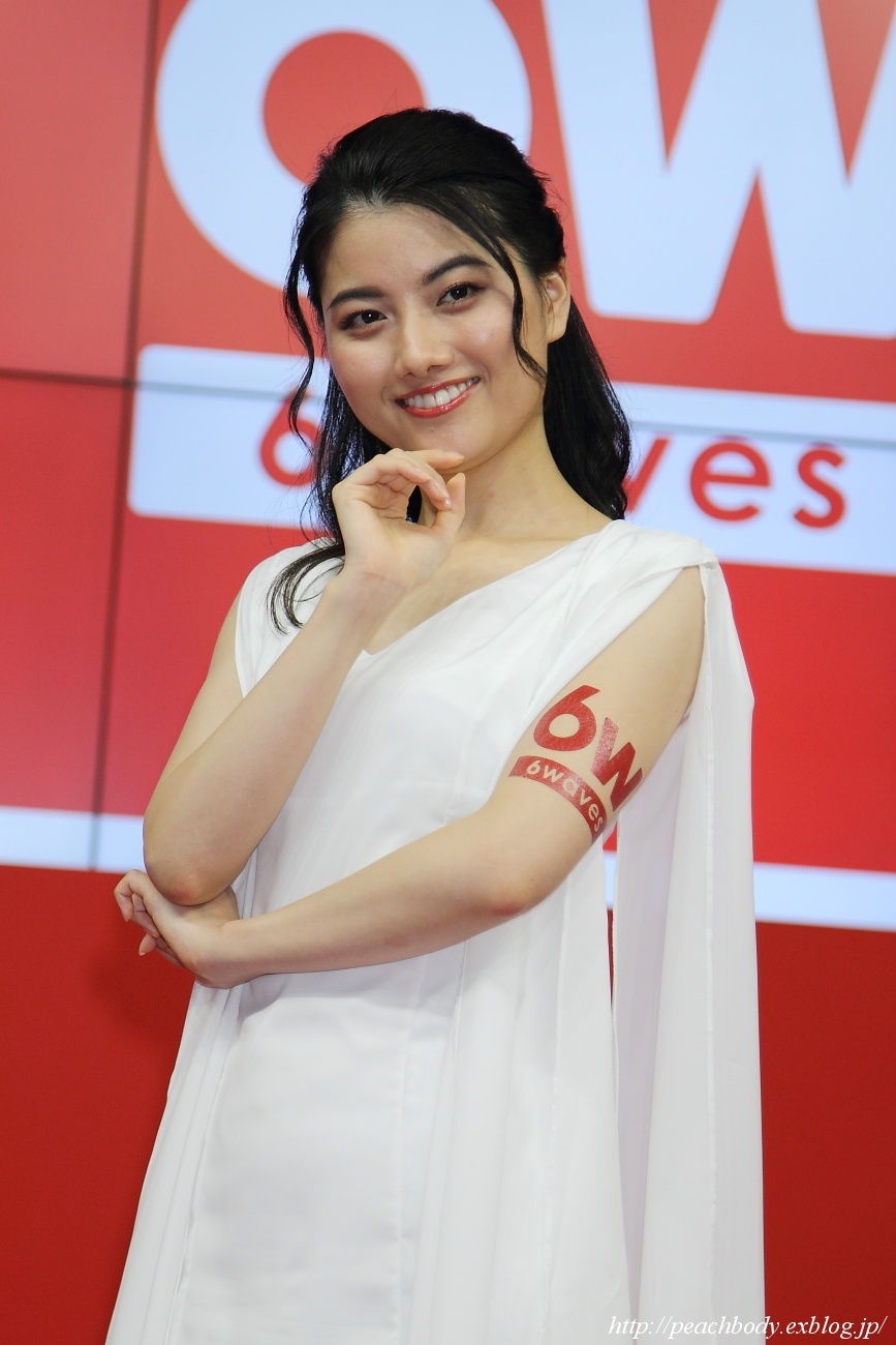 品川麻美 さん（6waves ブース） : Peach Body