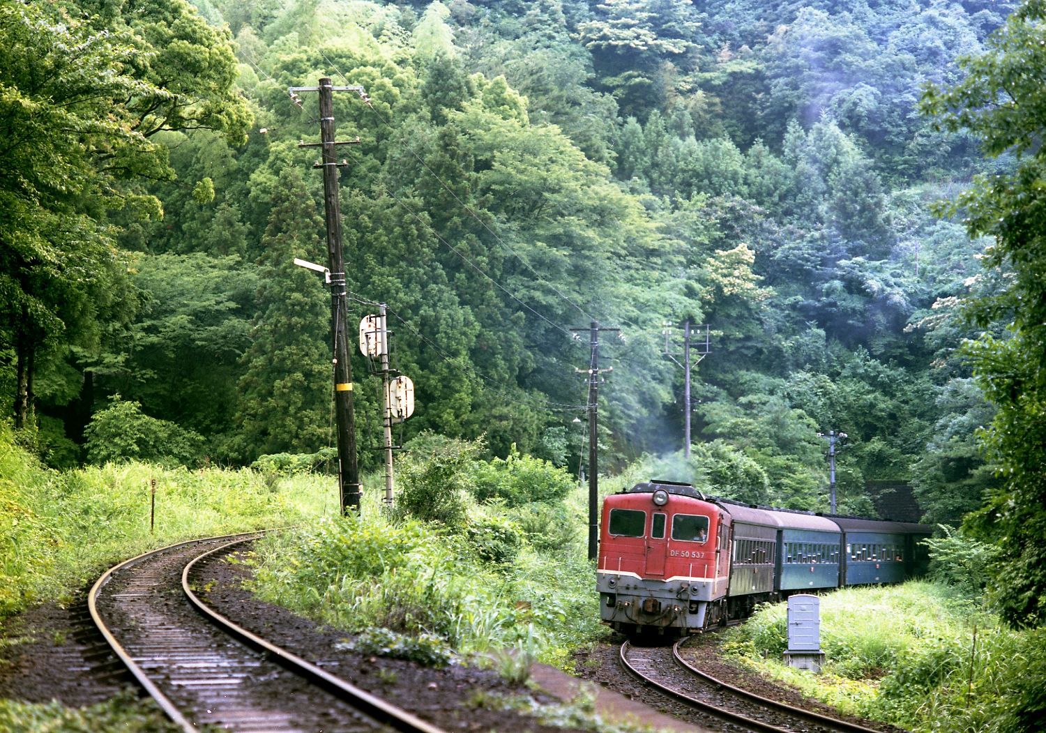 新改駅 : 南風・しまんと・剣山 ちょこっと・・・
