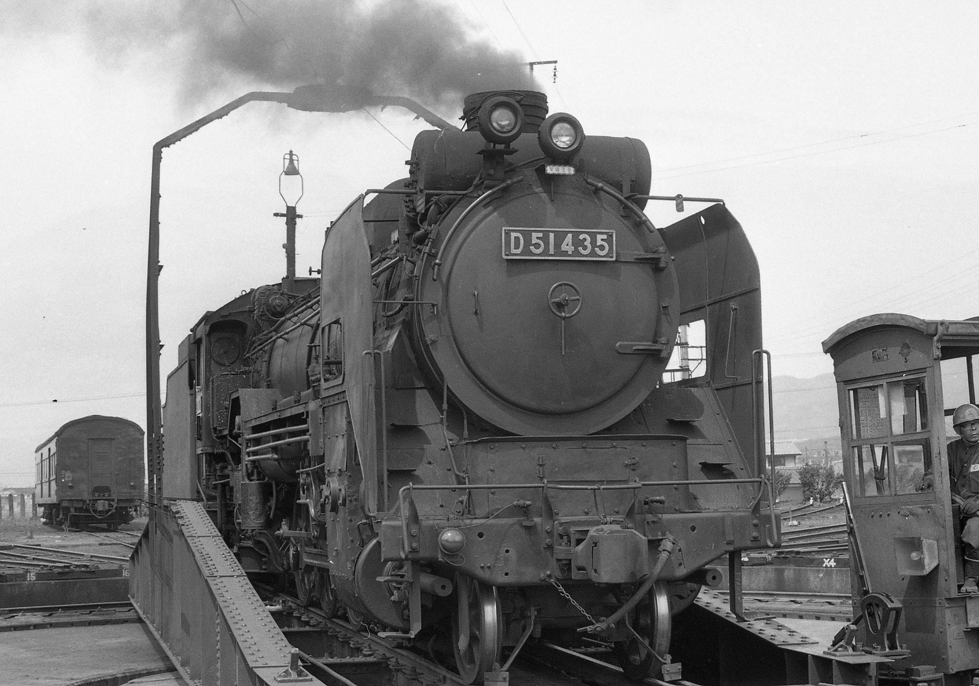 昔、機関区・駅で出会った車輌達（7）会津若松運転区D51435 : 南風・しまんと・剣山 ちょこっと・・・