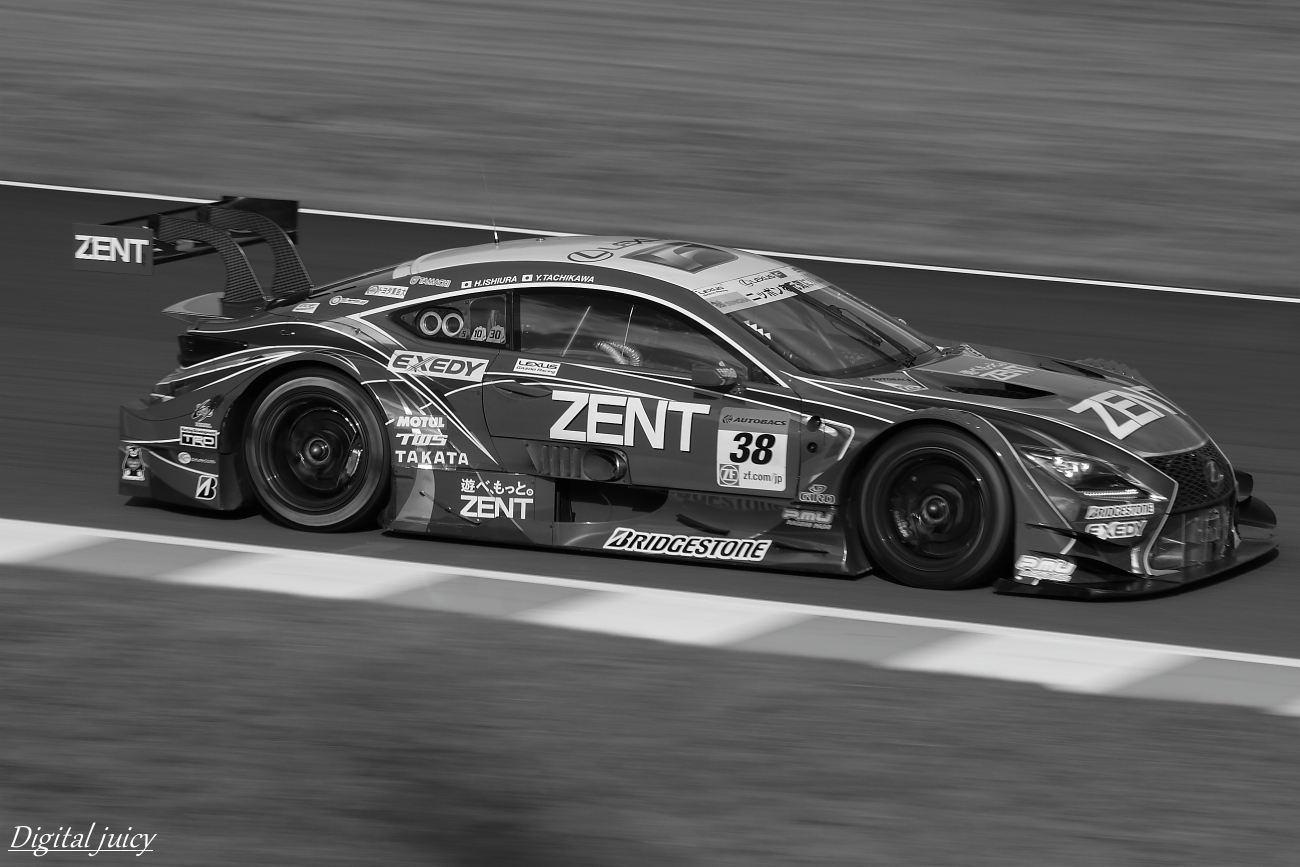 GT500 ： #38 ZENT CERUMO RC F : Digital juicy